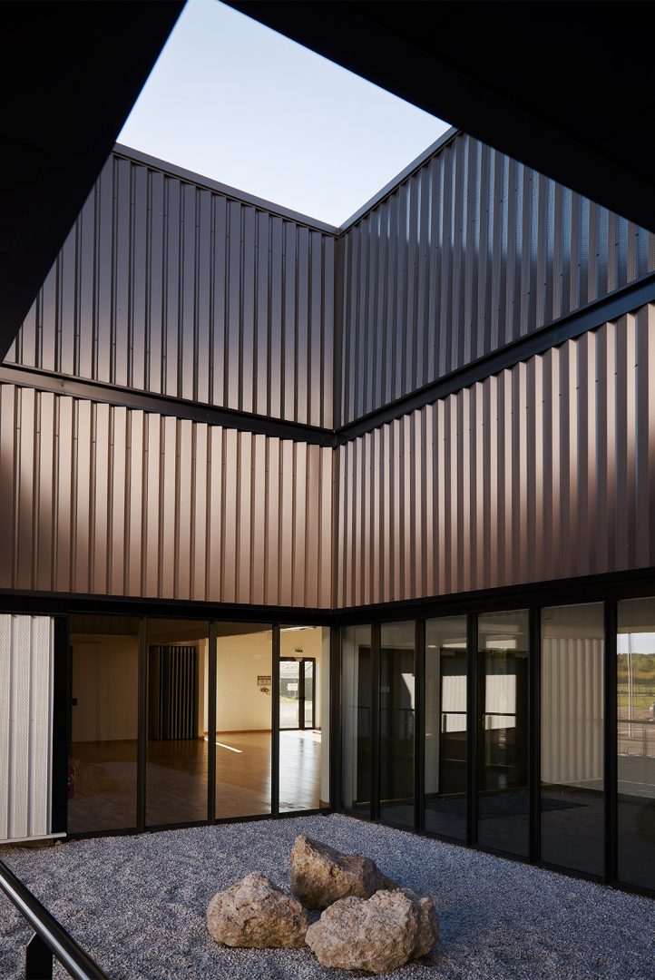 1 multisport hall and 1 dance hall - MU Architecture
